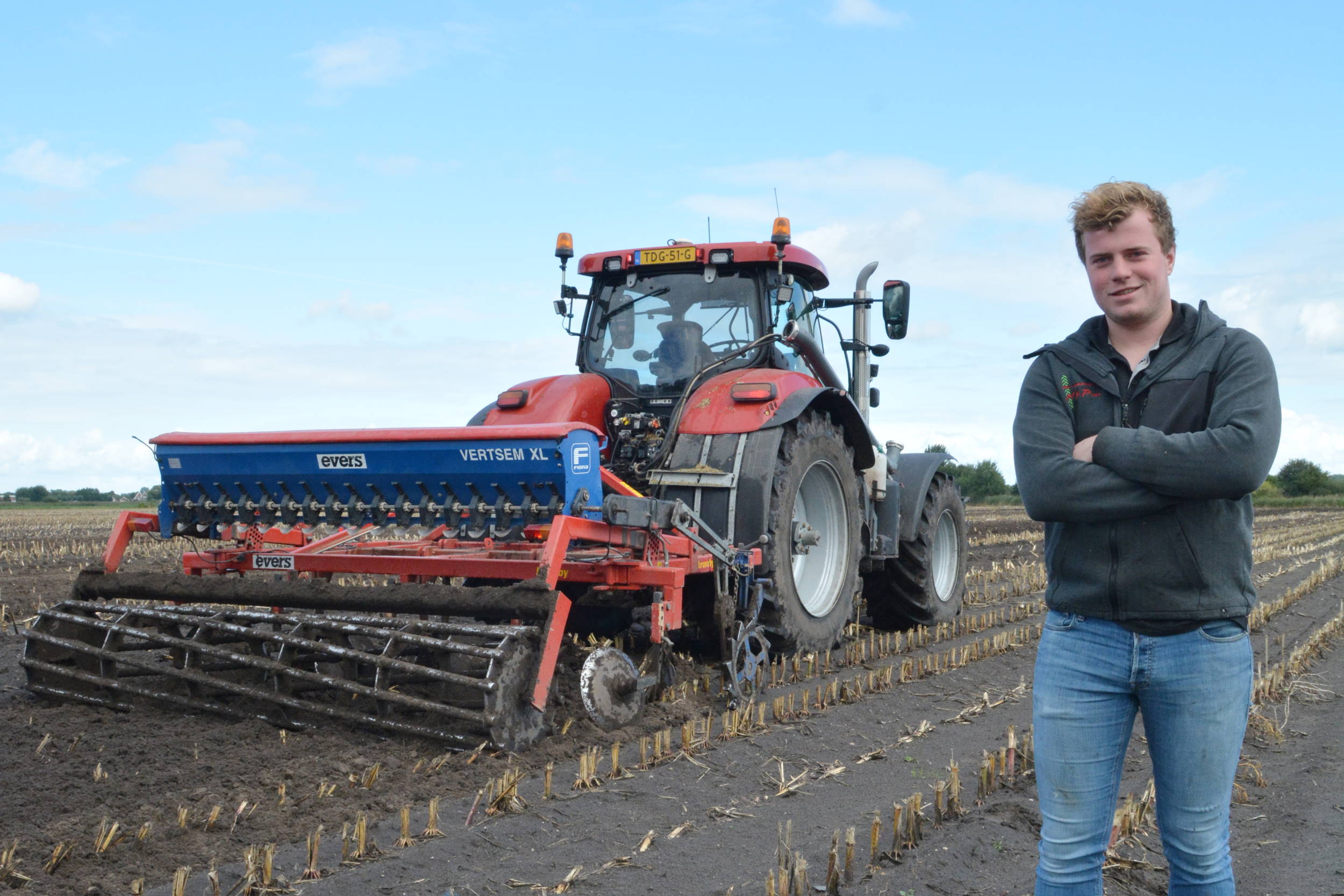 Kees Steenbeek, Lunteren - Graszaaien in de regen | LandbouwMechanisatie