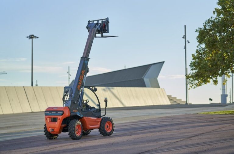 Ausa introduceert elektrische mini-dumper en mini-verreiker | Tuin en ...