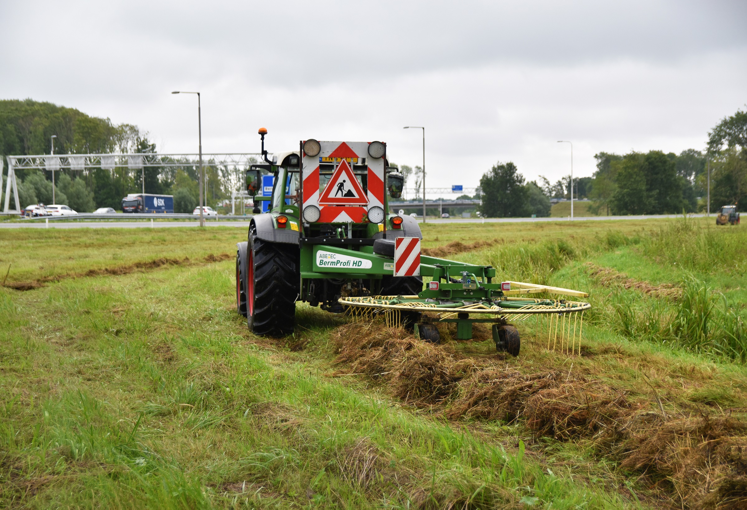Abemec Bermprofi HD - Hark met body | Tuin en Park Techniek