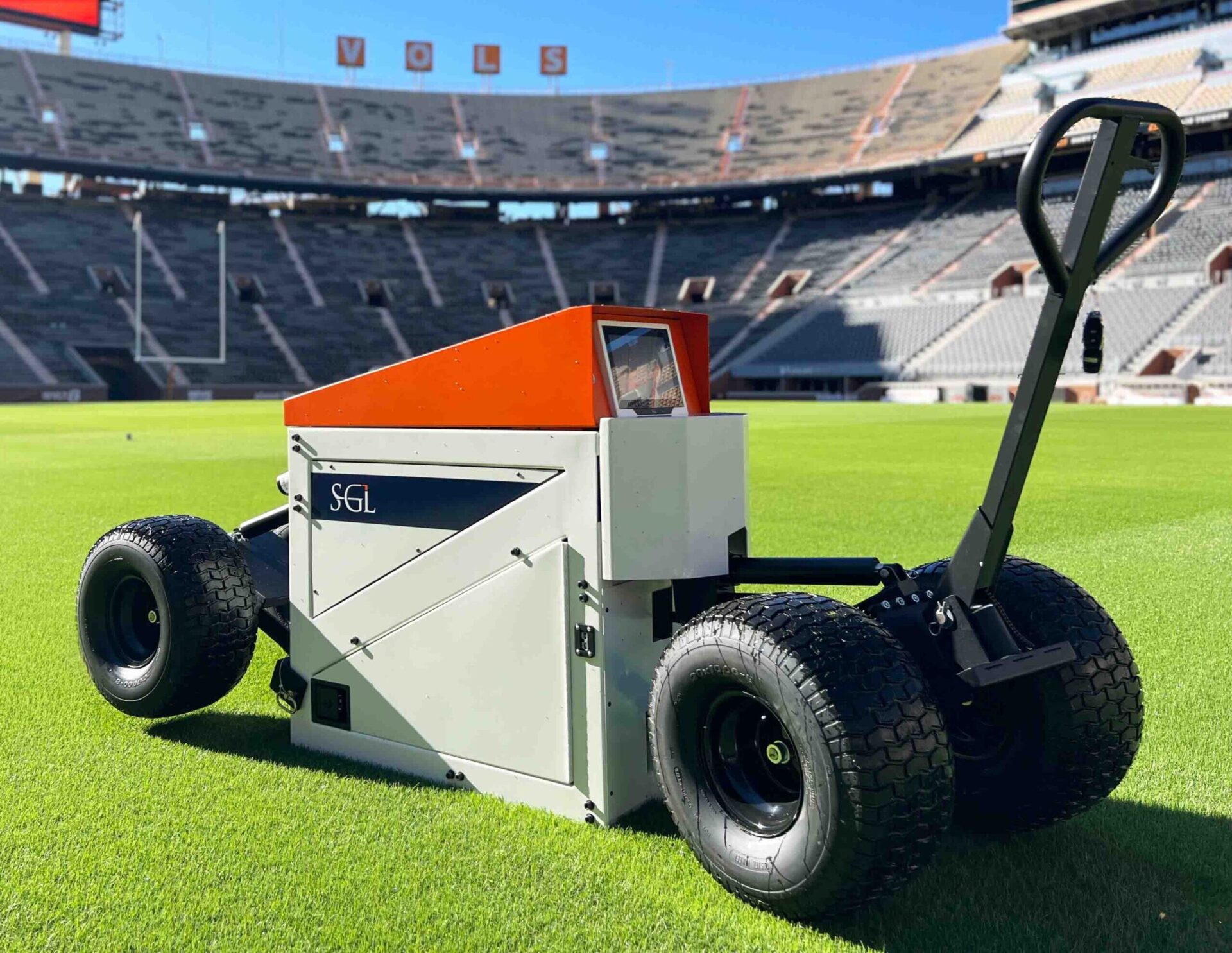 Nieuwe SGL Flex meet grip en stabiliteit van sportveld | Tuin en Park ...