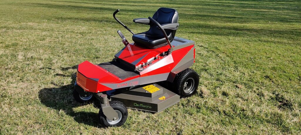 Del Morino werkt aan elektrische zeroturnmaaier | Tuin en Park Techniek