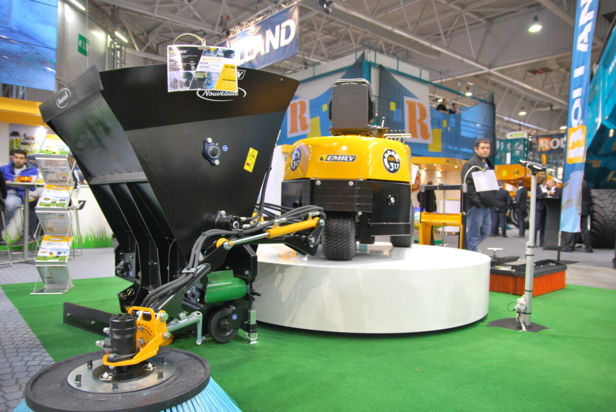 SIMA 2017: Stalhulp Emily | Veehouderij Techniek